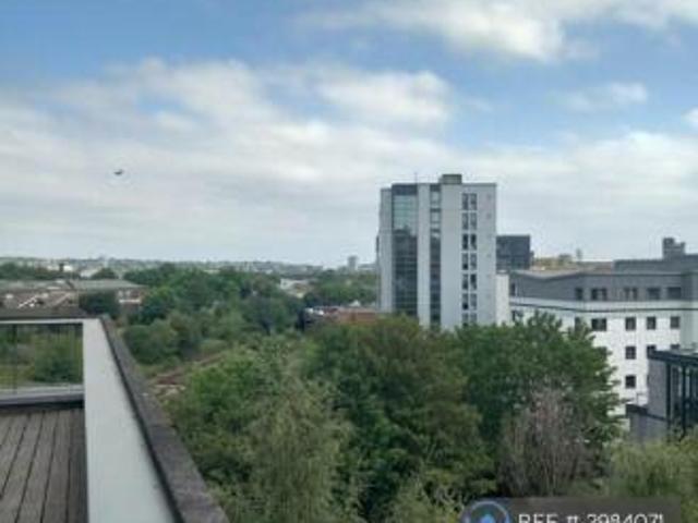 2 bedroom flat for rent in Xchange Point, London, N7