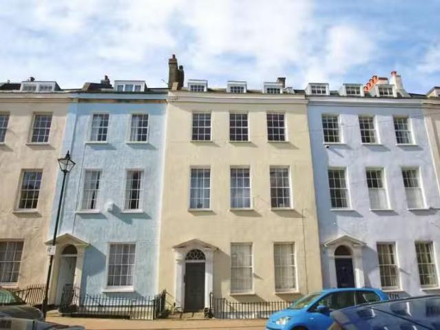 2 bedroom flat for rent in York Place Clifton, BS8
