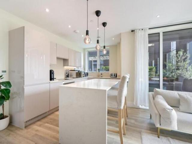 2 bedroom flat for rent in York Road, London, SW11 3GU, SW11
