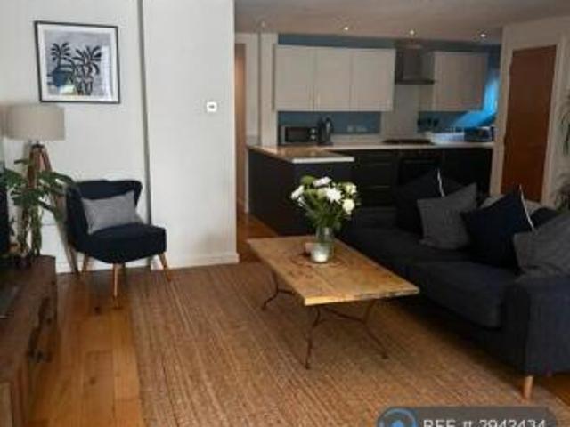2 bedroom flat for rent in York Road, Manchester, M21