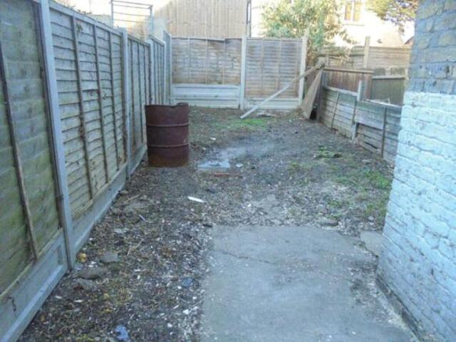 2 bedroom flat for rent in York Road, Southend On Sea, SS1