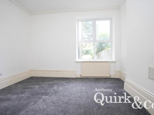 2 bedroom flat for rent in York Road, Southend on sea, SS1