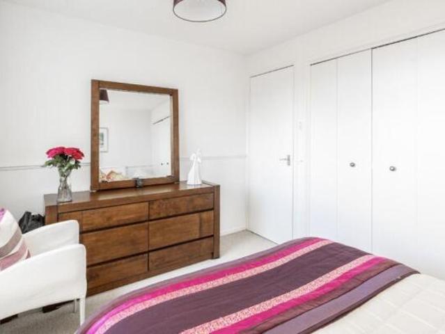 2 bedroom flat for rent in York Road, Trinity, Edinburgh, EH5