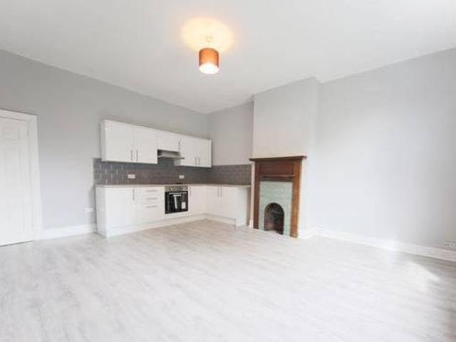 2 bedroom flat for rent in York Street Heywood OL10
