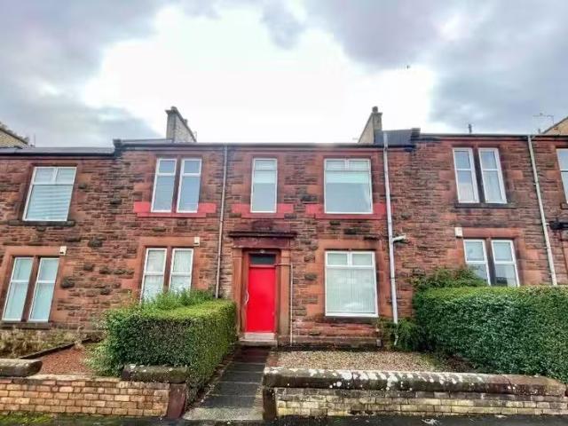 2 bedroom flat for rent in Yorke Place, Bonnyton Road, Kilmarn.