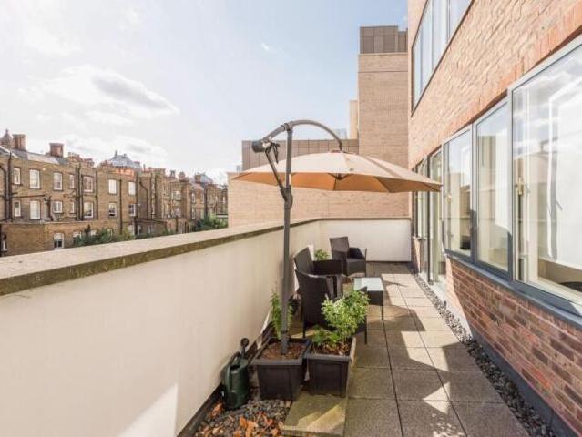 2 bedroom flat for rent in Young Street, Kensington, London, W8