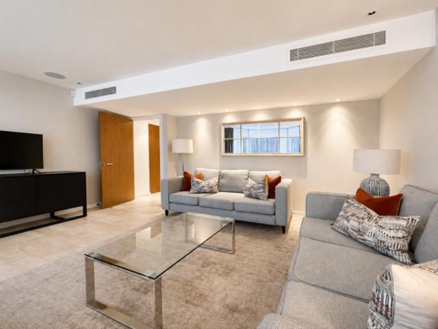 2 bedroom flat for rent in Young Street, Kensington, London, W8