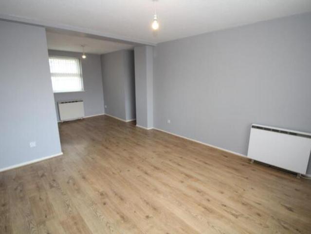 2 bedroom flat for rent in Acorn Court, Dingle, L8