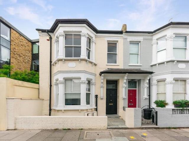 2 bedroom flat for rent in Ackmar Road, Fulham, London, SW6