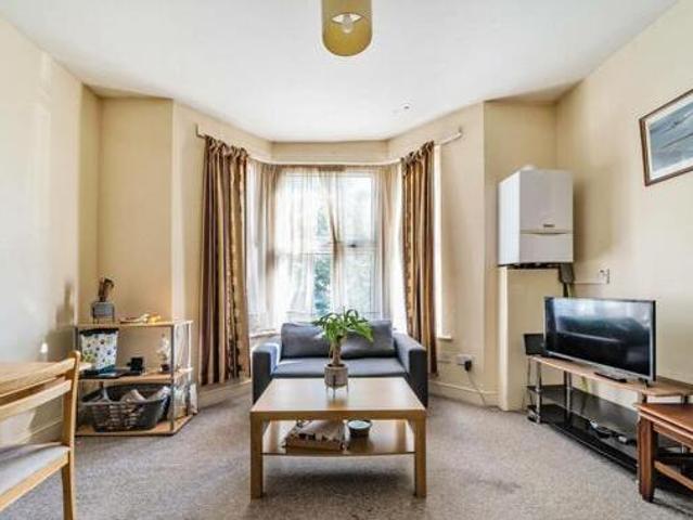 2 Bedroom Flat For Rent In Acton, London