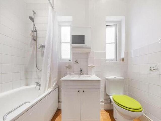 2 Bedroom Flat For Rent In Abbeville Village, London