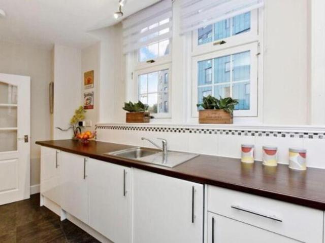 2 bedroom flat for rent in Abbey Lane, Edinburgh, EH8
