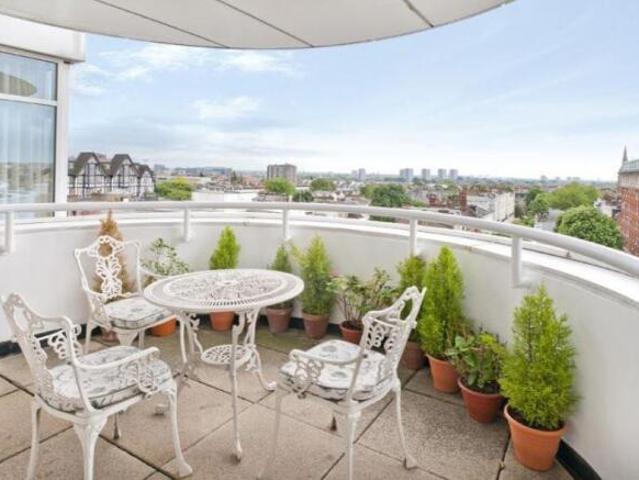 2 bedroom flat for rent in Abbey Road, St John's Wood, London NW8