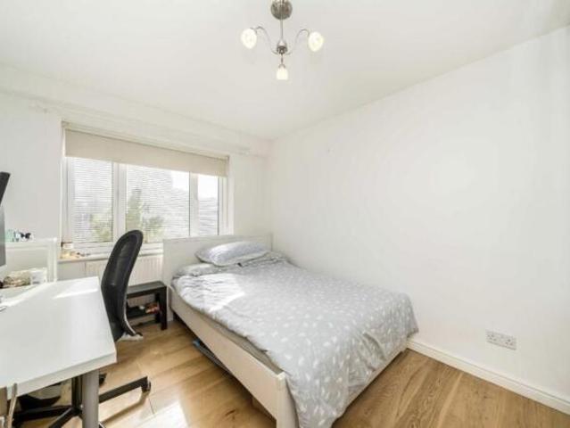2 bedroom flat for rent in Abbotshade Road, Rotherhithe, SE16