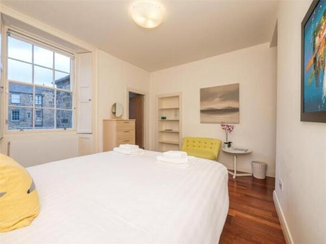 2 bedroom flat for rent in Abercromby Place, Edinburgh, EH3