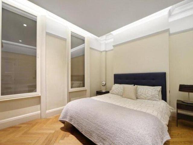 2 bedroom flat for rent in Aberdeen Place, London, NW8