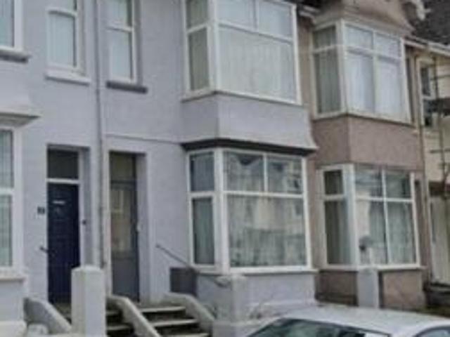 2 bedroom flat for rent in Abingdon Road, Plymouth, PL4