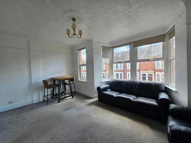 2 bedroom flat for rent in Abington Avenue, Abington, Northampton, NN1