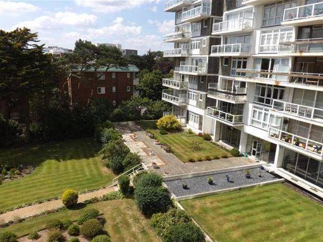 2 bedroom flat for rent in Admirals Walk Westcliff BH2