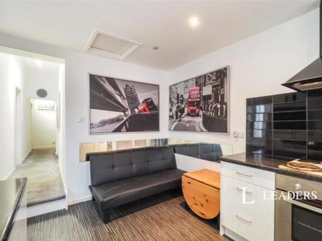 2 bedroom flat for rent in Addison Street, NG1