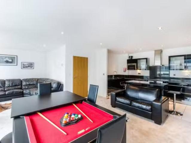 2 bedroom flat for rent in Adriatic Apartments, Royal Docks, L.
