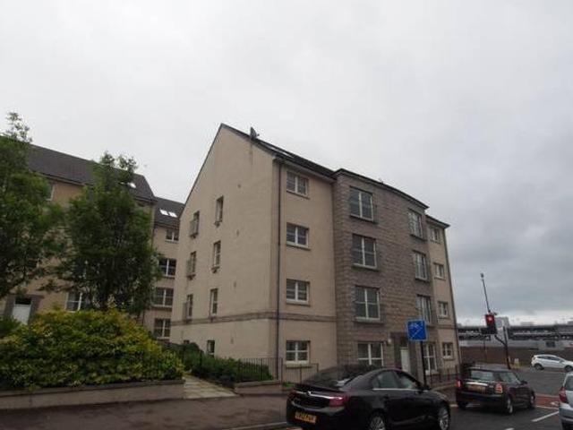 2 bedroom flat for rent in Affleck Street Ground Floor AB11