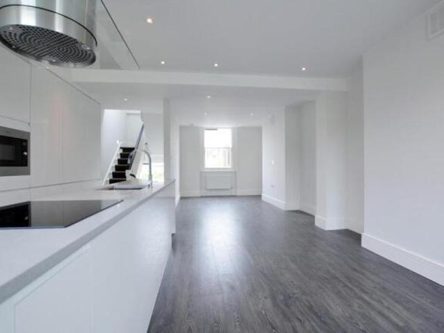 2 bedroom flat for rent in Ainger Road, Primrose Hill, London NW3