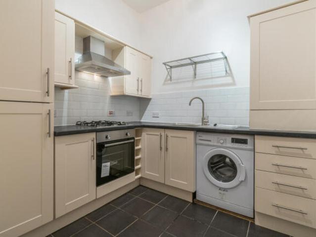 2 bedroom flat for rent in Aigburth Drive, Liverpool, L17