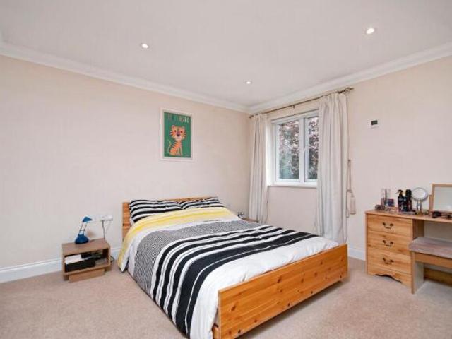 2 bedroom flat for rent in Airlie Road, Winchester, SO22