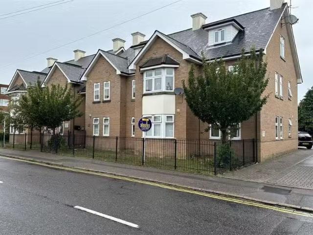 2 bedroom flat for rent in Alma Road, Winton, Bournemouth, BH9