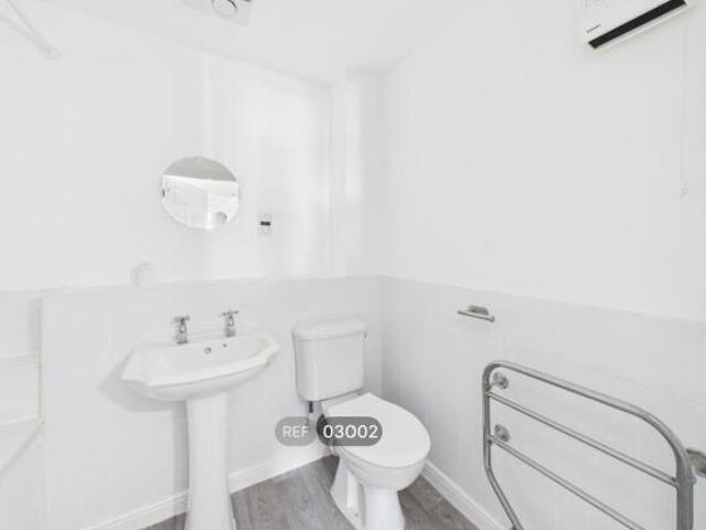 2 bedroom flat for rent in Alnesbourn Crescent, Ipswich, IP3 9GD, IP3