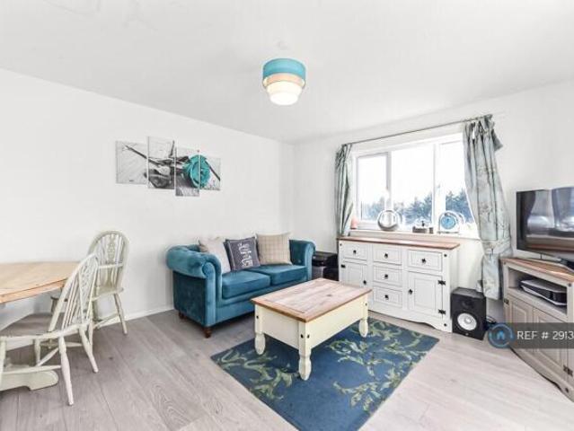 2 bedroom flat for rent in Alan Hocken Way, London, E15