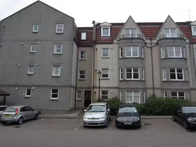 2 bedroom flat for rent in Albury Mansions, Aberdeen, AB11