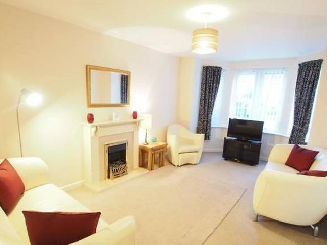 2 bedroom flat for rent in Albury View Fonthill Road AB11
