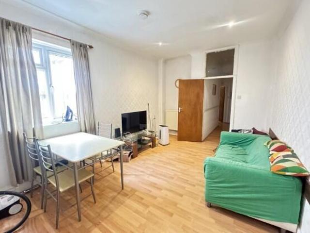 2 bedroom flat for rent in Albany Road Cardiff, CF24