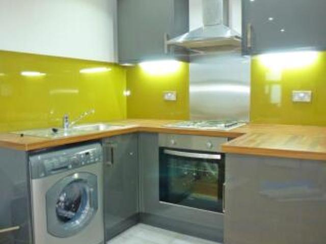 2 bedroom flat for rent in Albany Road, Roath, Cardiff, CF24