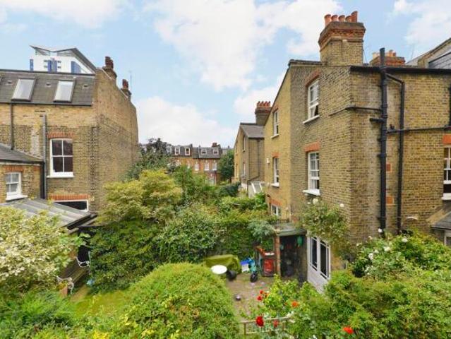 2 bedroom flat for rent in Albert Bridge Road, Battersea, London, SW11