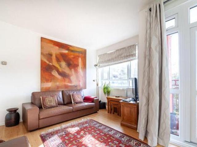2 Bedroom Flat For Rent In Albert Drive, London