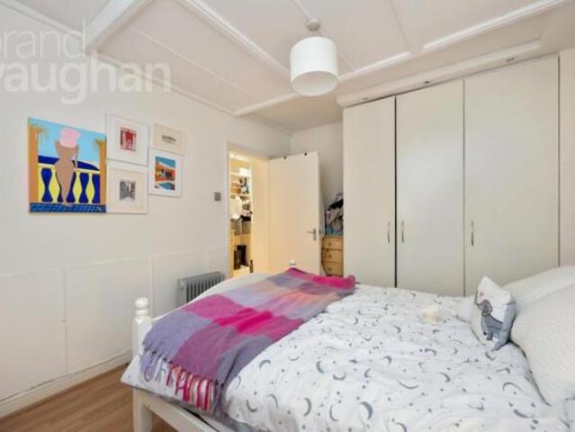 2 bedroom flat for rent in Albert Road, Brighton, East Sussex, BN1