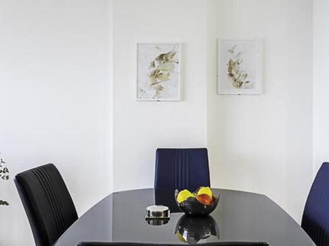2 Bedroom Flat For Rent In Albert Road, London