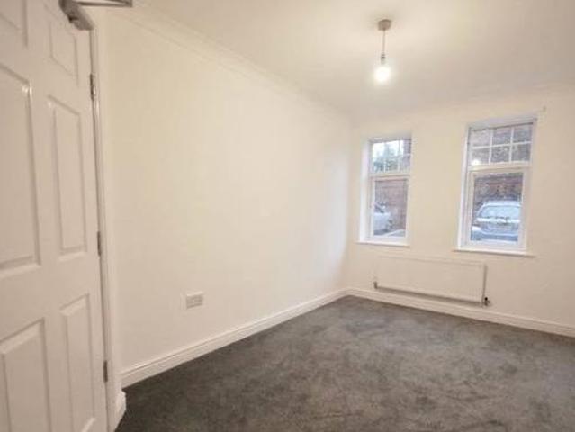 2 bedroom flat for rent in Albert Road Manchester M19 2EQ M19
