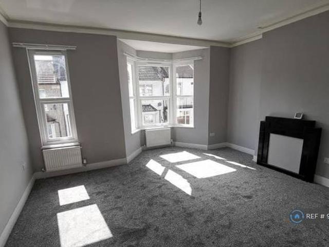 2 bedroom flat for rent in Albert Road SouthendOnSea SS1