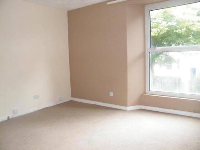 2 bedroom flat for rent in Albert Road, Stoke, PL2