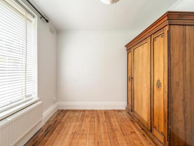 2 bedroom flat for rent in Albion Avenue London SW8