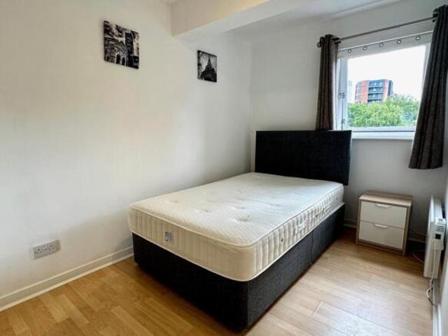 2 bedroom flat for rent in Albion Gate, Merchant City, Glasgow, G1