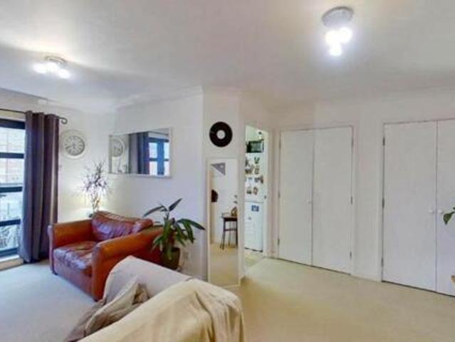 2 Bedroom Flat For Rent In Aldgate, London