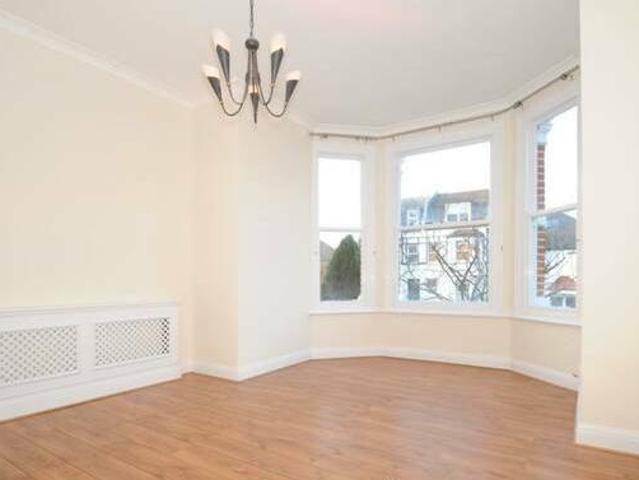 2 bedroom flat for rent in Alexandra Park Road London N22