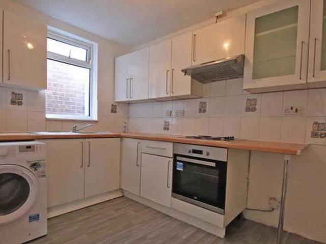 2 bedroom flat for rent in Alexandra Road Bedford MK40