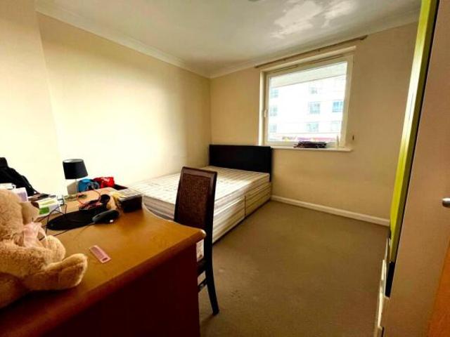 2 bedroom flat for rent in Alencon Link, Basingstoke, Hampshire, RG21