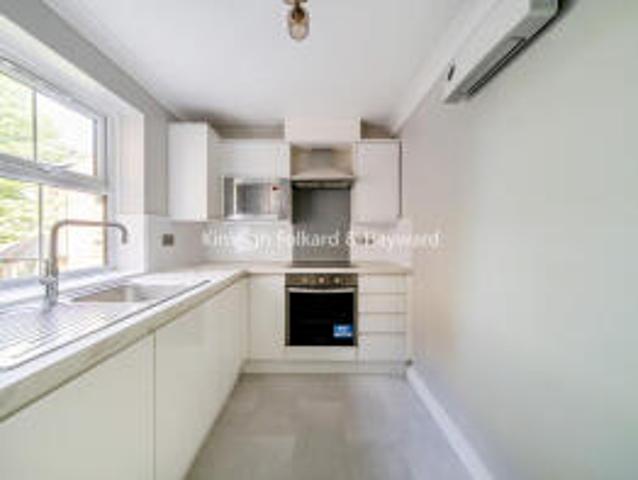 2 bedroom flat for rent in Alfred Close, Chiswick, London, W4